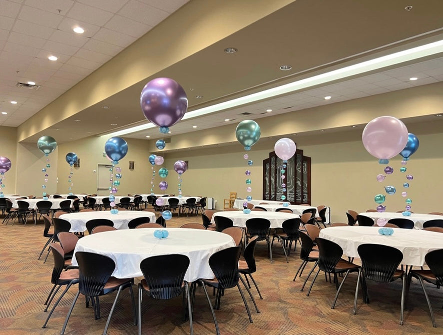 Cascade Centerpiece – Boom Balloons